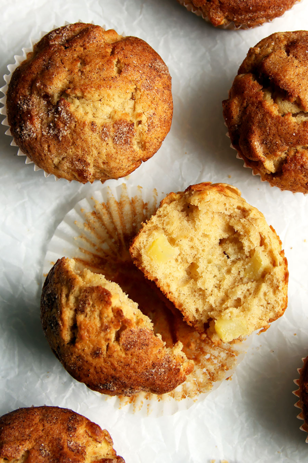 Saftige Apfel Muffins (apfelig, luftig und weich) » Taste of Travel